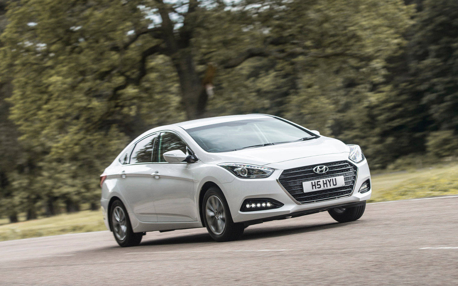 Hyundai i40 Premium 2018 | SUV Drive